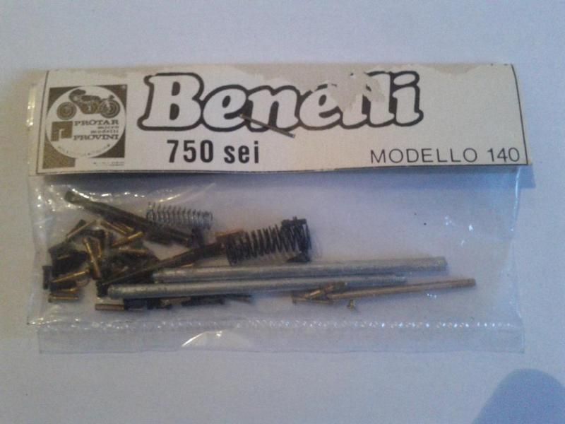 Protar 1_9 benelli 750 sei - Forum Modellismo.net