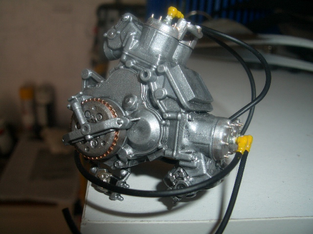 transkit suzuki rgv 500 1994 - Forum Modellismo.net